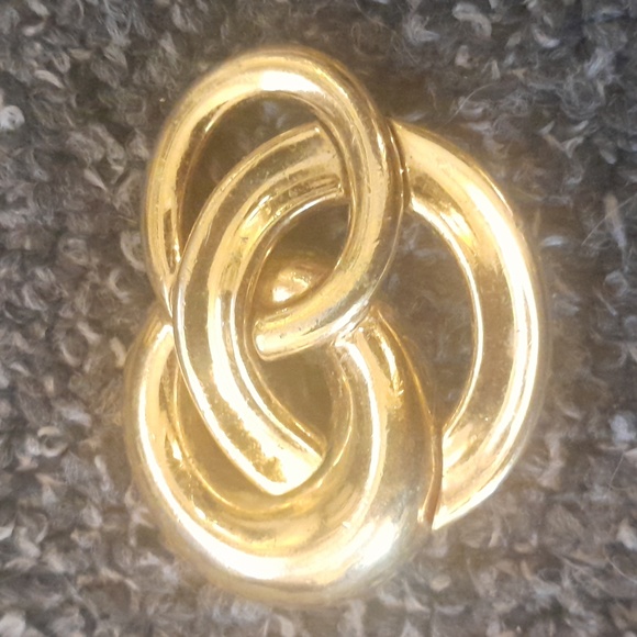 Monet | Jewelry | Vintage Monet Brooch | Poshmark